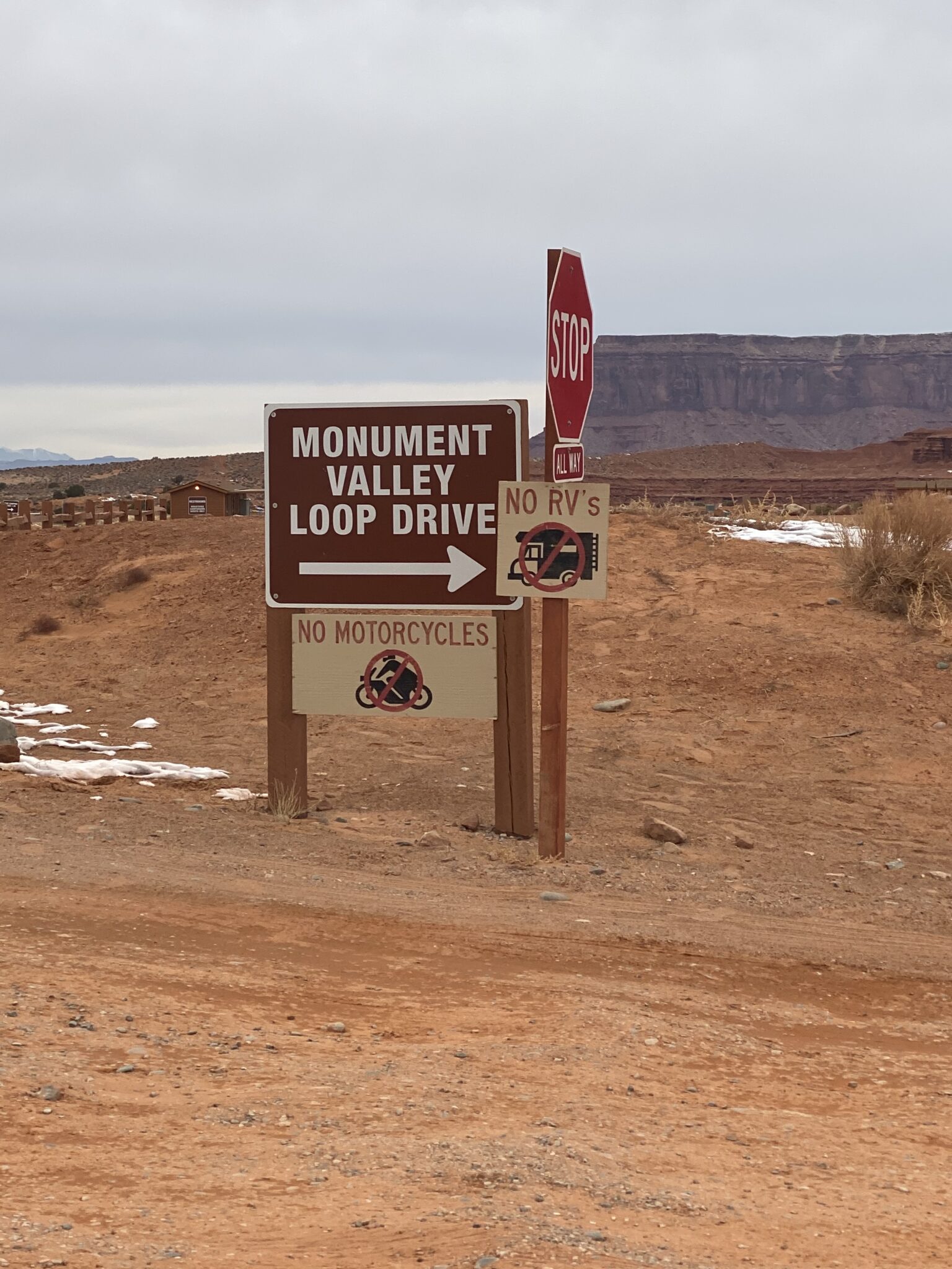Moab to Monument Valley Tribal Park Roadtrip | GhoomnaPhirna
